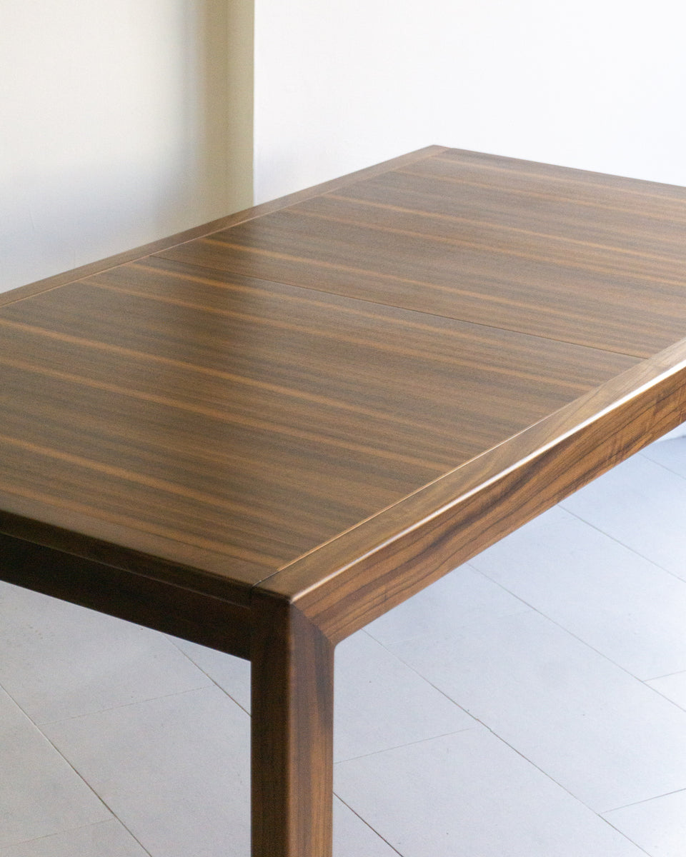 Vintage Black Bean Dining Table – Curve Design