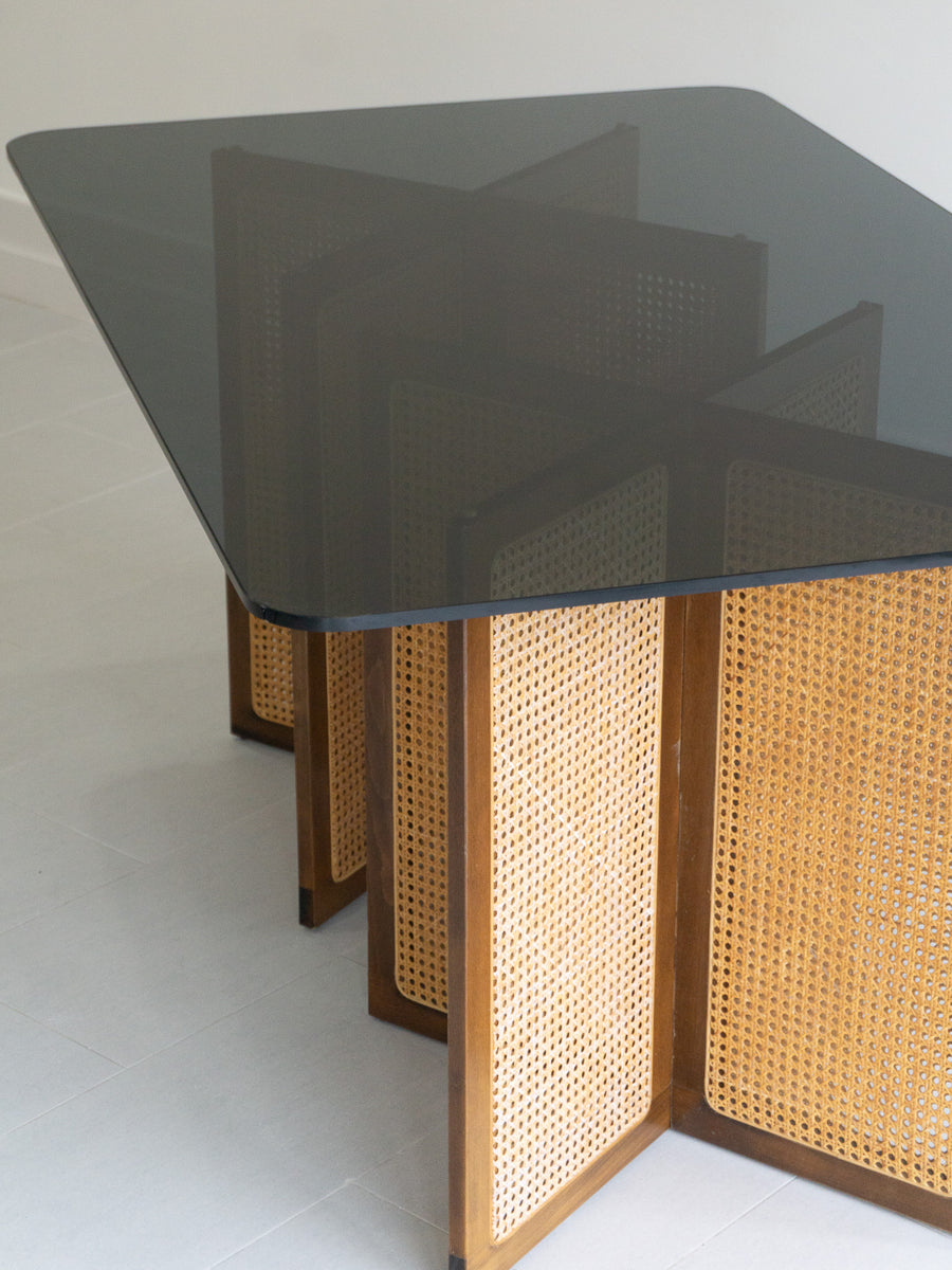 Cesca Dining table – Curve Design